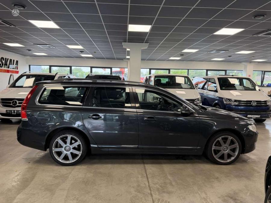 Pelēks Volvo V70 2016 Klaipėda, ar dzinēja tilpumu 1.98 L un nobraukumu 265 tūkst. km par 8750 €, foto 5 vietnē AUTOMOTO.COM.LV