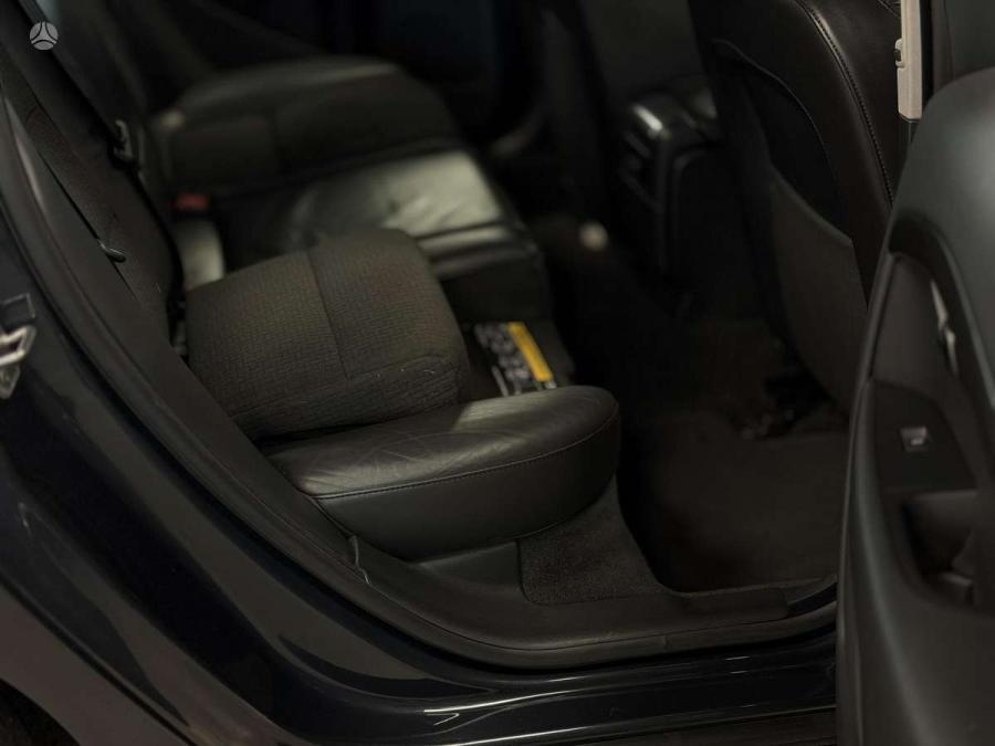 Pelēks Volvo V70 2016 Klaipėda, ar dzinēja tilpumu 1.98 L un nobraukumu 265 tūkst. km par 8750 €, foto 15 vietnē AUTOMOTO.COM.LV