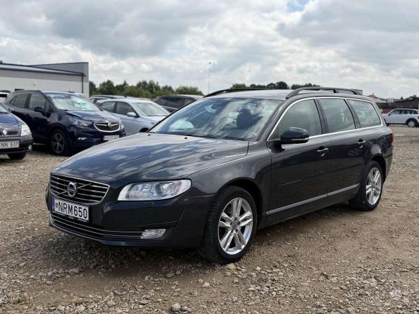 Grey Volvo V70 2016 in Siauliai, with an engine capacity of 1.97 L and mileage of 322 thousand km for 6500 €, photo 1 on AUTOMOTO.COM.LV