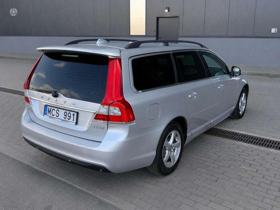 Pelēks Volvo V70 2016 Viļņa, ar dzinēja tilpumu 1.98 L un nobraukumu 295 tūkst. km par 5350 €, foto 7 vietnē AUTOMOTO.COM.LV