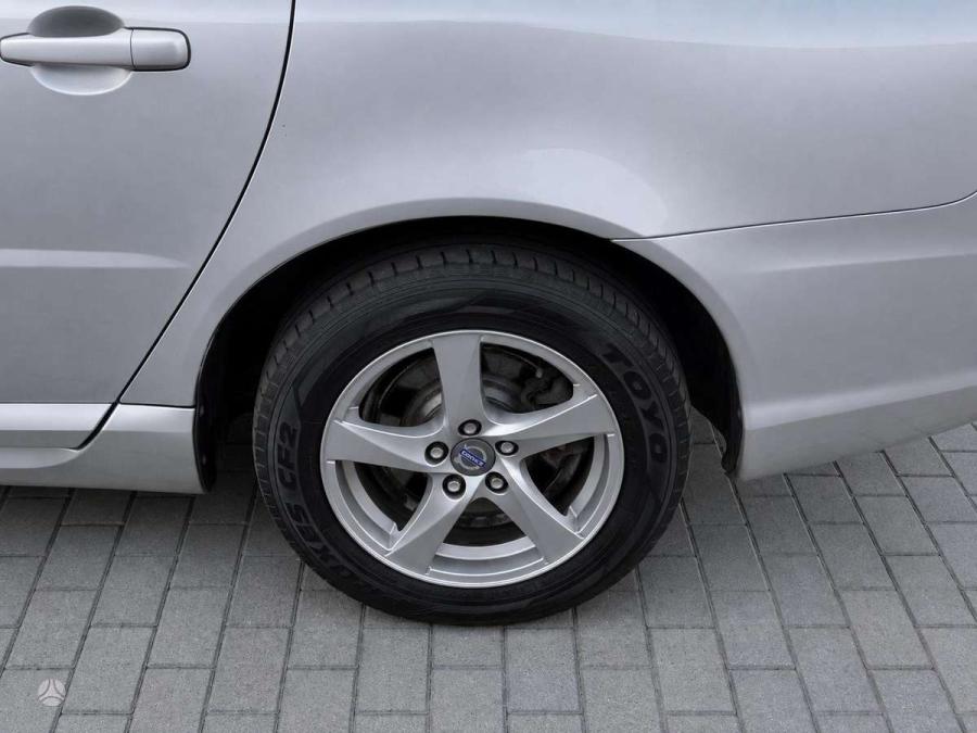 Pelēks Volvo V70 2016 Viļņa, ar dzinēja tilpumu 1.98 L un nobraukumu 295 tūkst. km par 5350 €, foto 8 vietnē AUTOMOTO.COM.LV