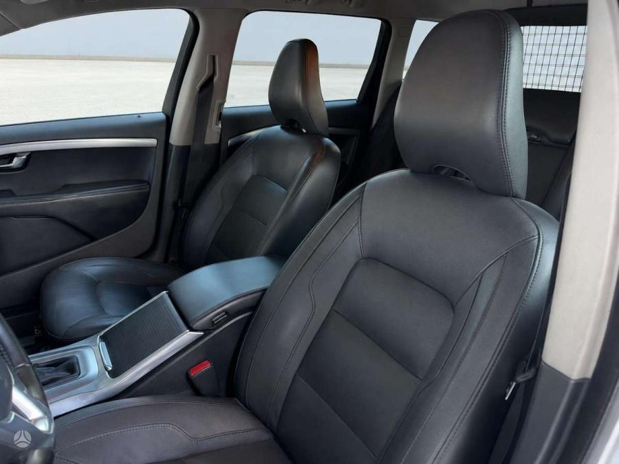 Pelēks Volvo V70 2016 Viļņa, ar dzinēja tilpumu 1.98 L un nobraukumu 295 tūkst. km par 5350 €, foto 10 vietnē AUTOMOTO.COM.LV
