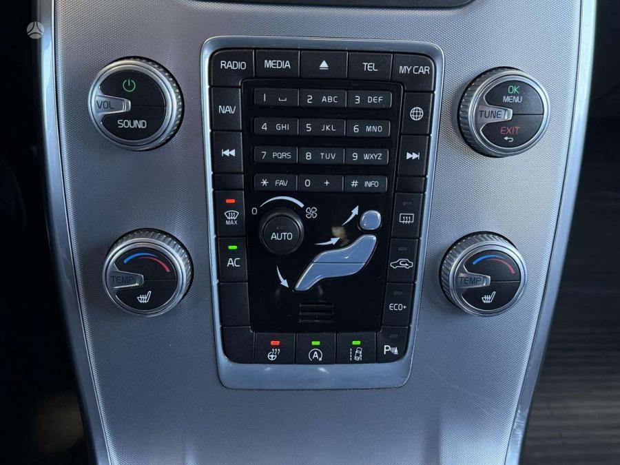 Pelēks Volvo V70 2016 Viļņa, ar dzinēja tilpumu 1.98 L un nobraukumu 295 tūkst. km par 5350 €, foto 18 vietnē AUTOMOTO.COM.LV