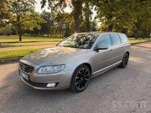 Grey Volvo V70 2016 in Valmiera, with an engine capacity of 2.00 L and mileage of 311 thousand km for 8950 €, photo  on AUTOMOTO.COM.LV