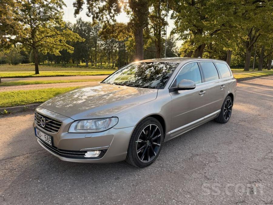 Grey Volvo V70 2016 in Valmiera, with an engine capacity of 2.00 L and mileage of 311 thousand km for 8950 €, photo 1 on AUTOMOTO.COM.LV