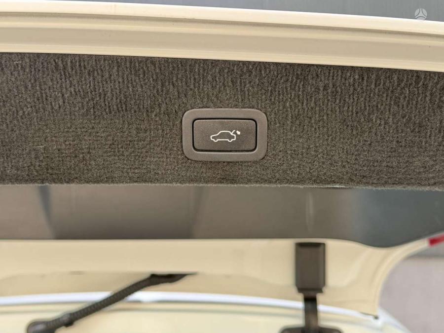 Pelēks Volvo V70 2016 Viļņa, ar dzinēja tilpumu 1.98 L un nobraukumu 270 tūkst. km par 3950 €, foto 16 vietnē AUTOMOTO.COM.LV