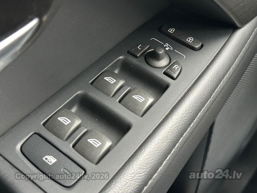Pelēks Volvo V70 2016 Tartu, ar dzinēja tilpumu 2.00 L un nobraukumu 267 tūkst. km par 11950 €, foto 7 vietnē AUTOMOTO.COM.LV
