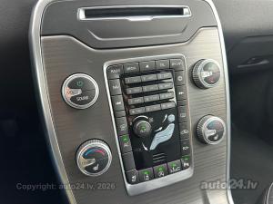 Pelēks Volvo V70 2016 Tartu, ar dzinēja tilpumu 2.00 L un nobraukumu 267 tūkst. km par 11950 €, foto 24 vietnē AUTOMOTO.COM.LV