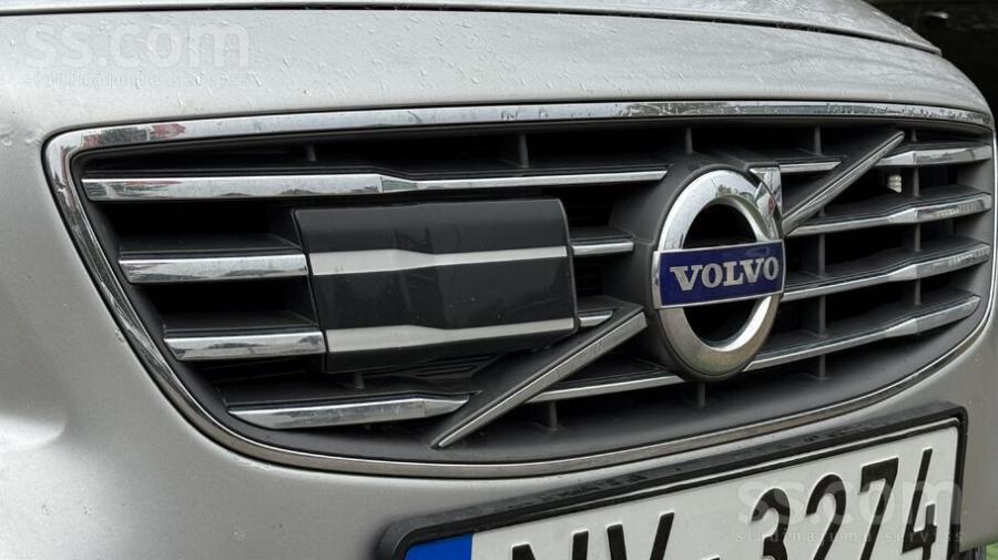 Pelēks Volvo V70 2016 Rīga, ar dzinēja tilpumu 2.00 L un nobraukumu 289 tūkst. km par 5990 €, foto 6 vietnē AUTOMOTO.COM.LV