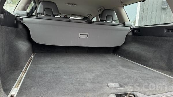 Grey Volvo V70 2016 in Riga, with an engine capacity of 2.00 L and mileage of 289 thousand km for 5990 €, photo 11 on AUTOMOTO.COM.LV