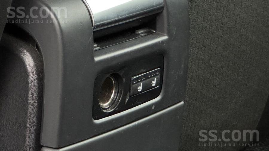Pelēks Volvo V70 2016 Rīga, ar dzinēja tilpumu 2.00 L un nobraukumu 289 tūkst. km par 5990 €, foto 19 vietnē AUTOMOTO.COM.LV
