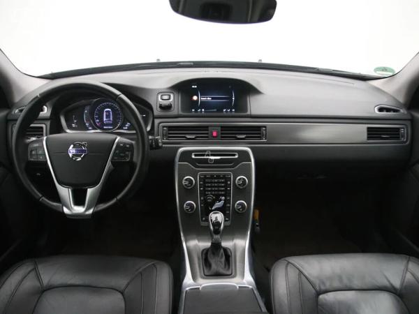 Pelēks Volvo V70 2017 Viļņa, ar dzinēja tilpumu 2.00 L un nobraukumu 248 tūkst. km par 11099 €, foto 2 vietnē AUTOMOTO.COM.LV