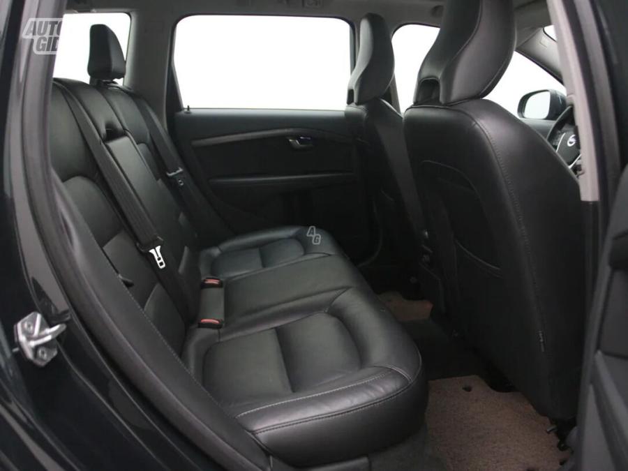 Grey Volvo V70 2017 in Vilnius, with an engine capacity of 2.00 L and mileage of 248 thousand km for 11099 €, photo 15 on AUTOMOTO.COM.LV