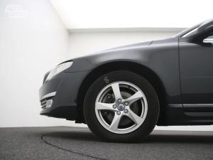 Grey Volvo V70 2017 in Vilnius, with an engine capacity of 2.00 L and mileage of 248 thousand km for 11099 €, photo 28 on AUTOMOTO.COM.LV