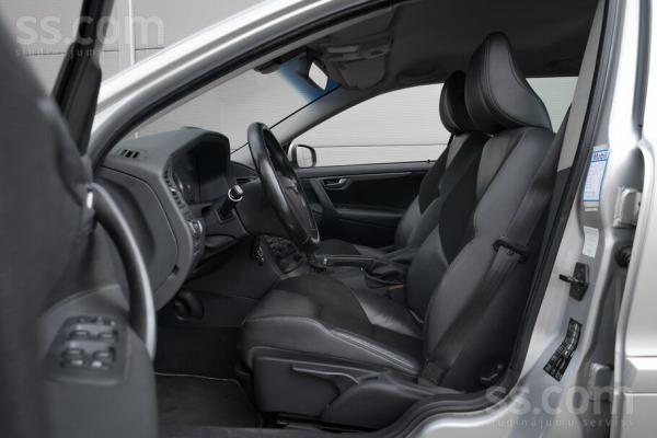 Volvo V70 2008 in Riga, with an engine capacity of 2.40 L and mileage of 0 thousand km for 2990 €, photo 9 on AUTOMOTO.COM.LV