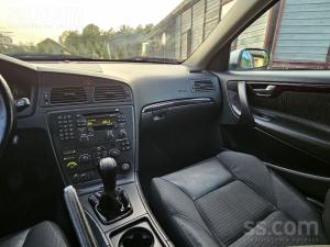 Volvo V70 2003 in Talsi, with an engine capacity of 2.40 L and mileage of 344 thousand km for 2999 €, photo 9 on AUTOMOTO.COM.LV