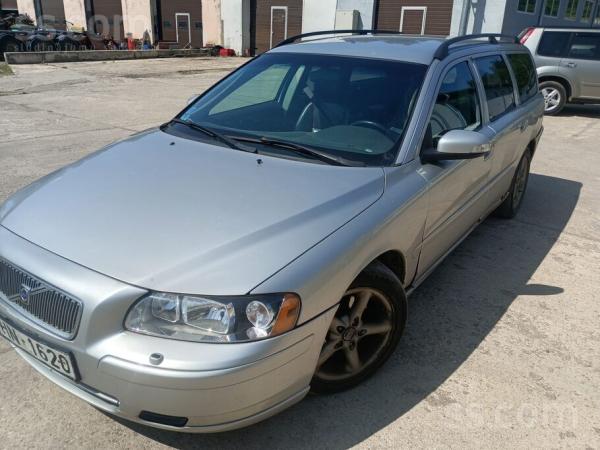 Volvo V70 2007 Rīga, ar dzinēja tilpumu 2.40 L un nobraukumu 271 tūkst. km par 1500 €, foto 1 vietnē AUTOMOTO.COM.LV