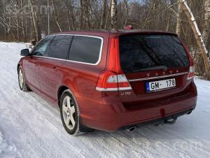 Sarkans Volvo V70 2014 Rīga, ar dzinēja tilpumu 2.00 L un nobraukumu 145 tūkst. km par 8950 €, foto 2 vietnē AUTOMOTO.COM.LV