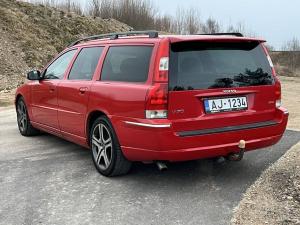 Sarkans Volvo V70 2006 Tukums, ar dzinēja tilpumu 2.40 L un nobraukumu 500 tūkst. km par 1987 €, foto 4 vietnē AUTOMOTO.COM.LV