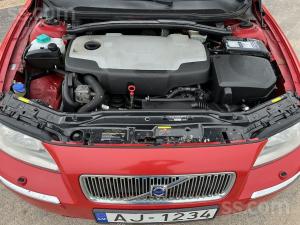Sarkans Volvo V70 2006 Tukums, ar dzinēja tilpumu 2.40 L un nobraukumu 500 tūkst. km par 1987 €, foto 8 vietnē AUTOMOTO.COM.LV
