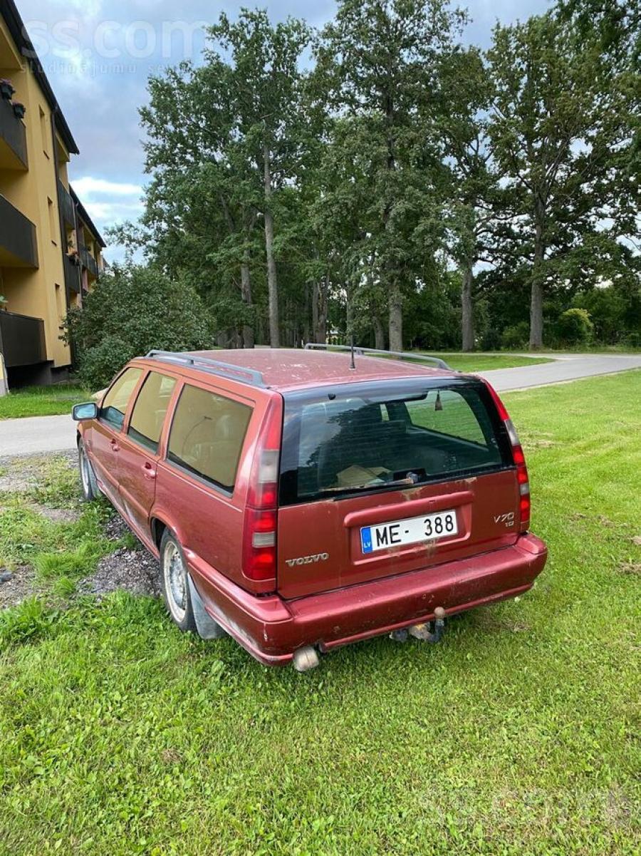 Sarkans Volvo V70 1997 Aizkraukle, ar dzinēja tilpumu 2.50 L un nobraukumu 592 tūkst. km par 490 €, foto 4 vietnē AUTOMOTO.COM.LV