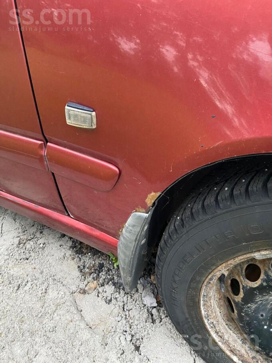 Sarkans Volvo V70 1997 Aizkraukle, ar dzinēja tilpumu 2.50 L un nobraukumu 592 tūkst. km par 490 €, foto 12 vietnē AUTOMOTO.COM.LV