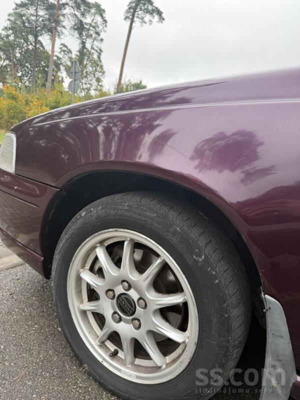 Sarkans Volvo V70 1998 Jūrmala, ar dzinēja tilpumu 2.50 L un nobraukumu 436 tūkst. km par 1550 €, foto 10 vietnē AUTOMOTO.COM.LV