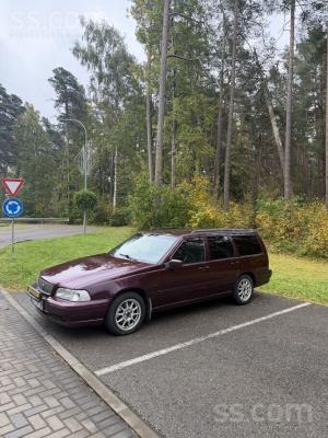 Sarkans Volvo V70 1998 Jūrmala, ar dzinēja tilpumu 2.50 L un nobraukumu 436 tūkst. km par 1250 €, foto 14 vietnē AUTOMOTO.COM.LV