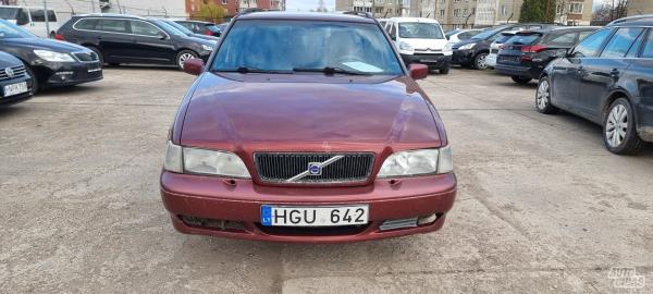 Sarkans Volvo V70 2000 Kėdainiai, ar dzinēja tilpumu 2.50 L un nobraukumu 513 tūkst. km par 999 €, foto 3 vietnē AUTOMOTO.COM.LV