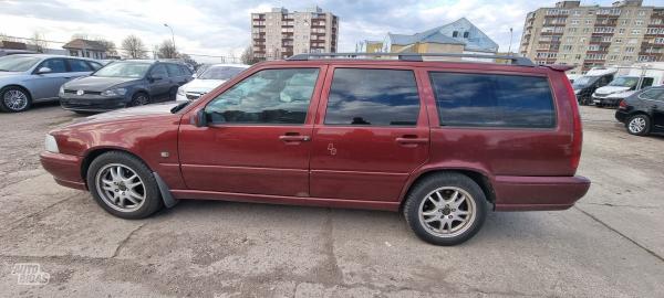 Sarkans Volvo V70 2000 Kėdainiai, ar dzinēja tilpumu 2.50 L un nobraukumu 513 tūkst. km par 999 €, foto 7 vietnē AUTOMOTO.COM.LV