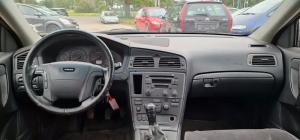 Red Volvo V70 2000 in Valmiera, with an engine capacity of 2.50 L and mileage of 668 thousand km for 1100 €, photo 8 on AUTOMOTO.COM.LV