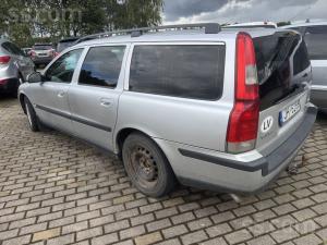 Sarkans Volvo V70 2000 Talsi, ar dzinēja tilpumu 2.50 L un nobraukumu 0 tūkst. km par 1000 €, foto 7 vietnē AUTOMOTO.COM.LV