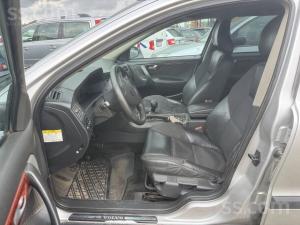 Sarkans Volvo V70 2000 Talsi, ar dzinēja tilpumu 2.50 L un nobraukumu 0 tūkst. km par 1000 €, foto 8 vietnē AUTOMOTO.COM.LV