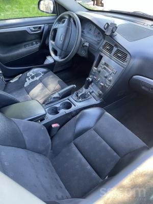 Sarkans Volvo V70 2002 Rīga, ar dzinēja tilpumu 2.40 L un nobraukumu 656 tūkst. km par 1350 €, foto 11 vietnē AUTOMOTO.COM.LV
