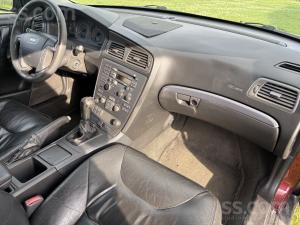 Sarkans Volvo V70 2002 Bauska, ar dzinēja tilpumu 2.40 L un nobraukumu 500 tūkst. km par 1490 €, foto 8 vietnē AUTOMOTO.COM.LV
