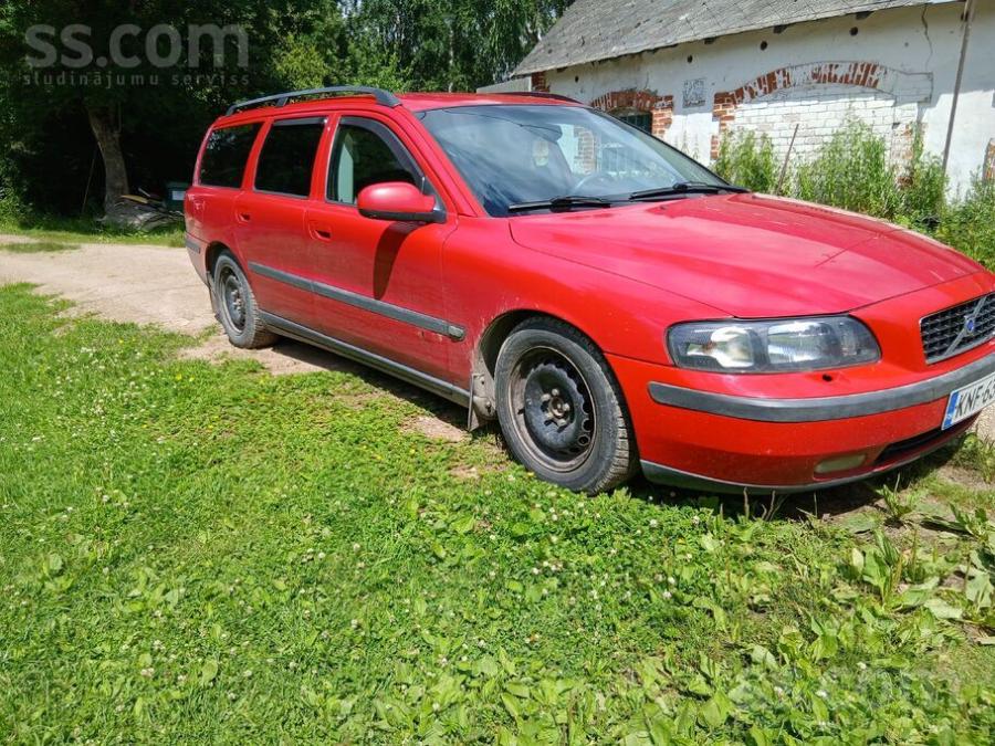Sarkans Volvo V70 2002 Jēkabpils, ar dzinēja tilpumu 2.40 L un nobraukumu 421 tūkst. km par 850 €, foto 3 vietnē AUTOMOTO.COM.LV