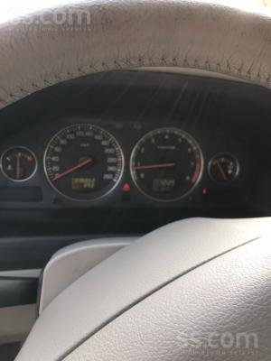 Red Volvo V70 2003 in Jurmala, with an engine capacity of 2.40 L and mileage of 330 thousand km for 2150 €, photo 11 on AUTOMOTO.COM.LV