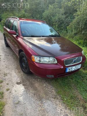 Sarkans Volvo V70 2004 Rīga, ar dzinēja tilpumu 2.00 L un nobraukumu 325 tūkst. km par 1234 €, foto  vietnē AUTOMOTO.COM.LV