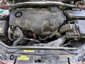 Sarkans Volvo V70 2004 Rīga, ar dzinēja tilpumu 2.40 L un nobraukumu 306 tūkst. km par 2900 €, foto 16 vietnē AUTOMOTO.COM.LV