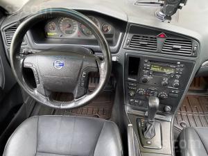 Красный Вольво В70 2004 в Рига, объемом двигателя 2.40 л и пробегом 306 тыс. км за 2800 €, фото 14 на AUTOMOTO.COM.LV