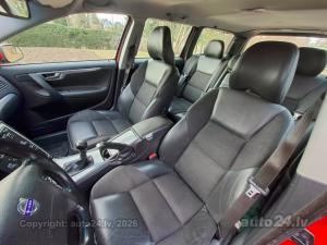 Sarkans Volvo V70 2005 Tallina, ar dzinēja tilpumu 2.40 L un nobraukumu 221 tūkst. km par 4950 €, foto 11 vietnē AUTOMOTO.COM.LV