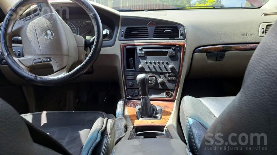 Sarkans Volvo V70 2005 Daugavpils, ar dzinēja tilpumu 2.40 L un nobraukumu 308 tūkst. km par 1450 €, foto 13 vietnē AUTOMOTO.COM.LV