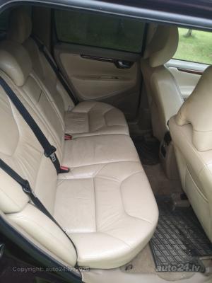 Sarkans Volvo V70 2005 Hāpsalu, ar dzinēja tilpumu 2.40 L un nobraukumu 297 tūkst. km par 999 €, foto 13 vietnē AUTOMOTO.COM.LV