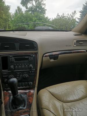 Sarkans Volvo V70 2005 Hāpsalu, ar dzinēja tilpumu 2.40 L un nobraukumu 297 tūkst. km par 999 €, foto 16 vietnē AUTOMOTO.COM.LV
