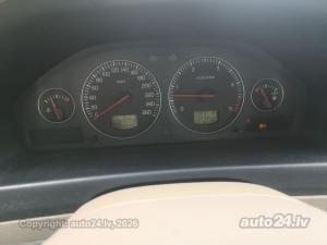 Sarkans Volvo V70 2005 Hāpsalu, ar dzinēja tilpumu 2.40 L un nobraukumu 297 tūkst. km par 999 €, foto 18 vietnē AUTOMOTO.COM.LV
