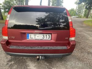 Sarkans Volvo V70 2005 Cēsis, ar dzinēja tilpumu 2.40 L un nobraukumu 442 tūkst. km par 2090 €, foto 6 vietnē AUTOMOTO.COM.LV