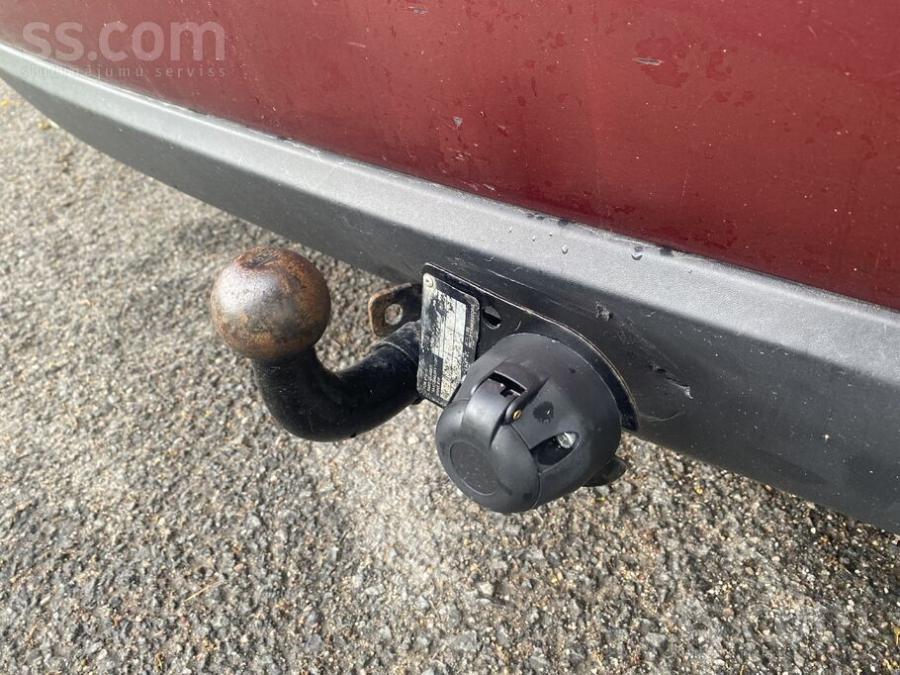 Sarkans Volvo V70 2005 Cēsis, ar dzinēja tilpumu 2.40 L un nobraukumu 442 tūkst. km par 2090 €, foto 7 vietnē AUTOMOTO.COM.LV