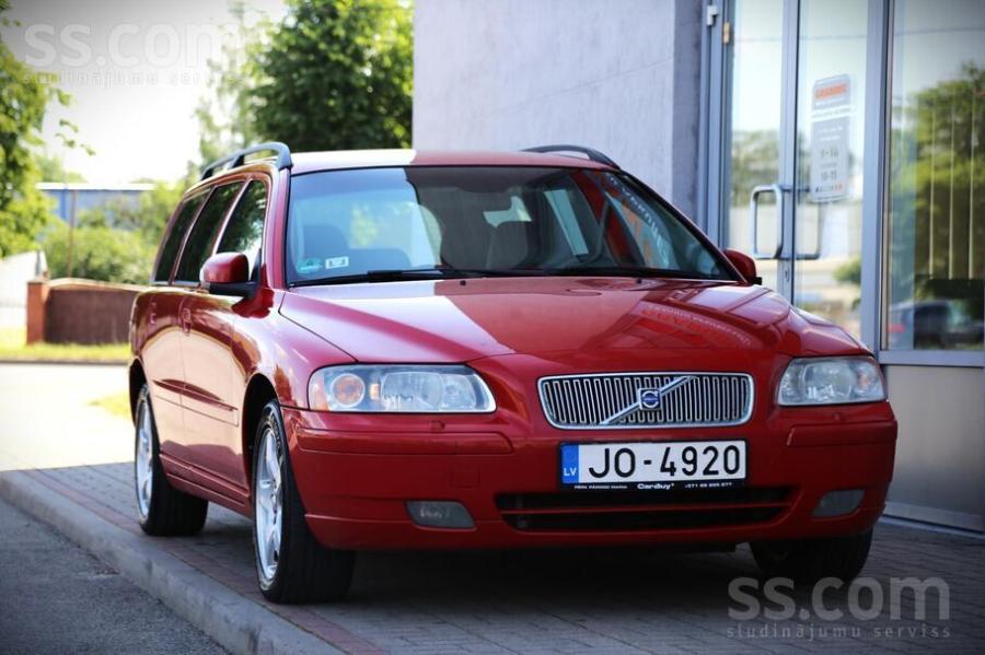 Red Volvo V70 2006 in Riga, with an engine capacity of 2.40 L and mileage of 0 thousand km for 3650 €, photo 4 on AUTOMOTO.COM.LV