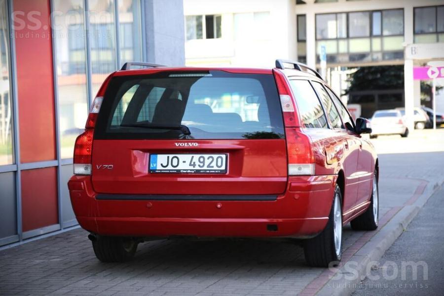 Red Volvo V70 2006 in Riga, with an engine capacity of 2.40 L and mileage of 0 thousand km for 3650 €, photo 7 on AUTOMOTO.COM.LV