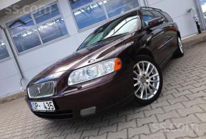 Red Volvo V70 2006 in Riga, with an engine capacity of 2.40 L and mileage of 0 thousand km for 3495 €, photo 3 on AUTOMOTO.COM.LV